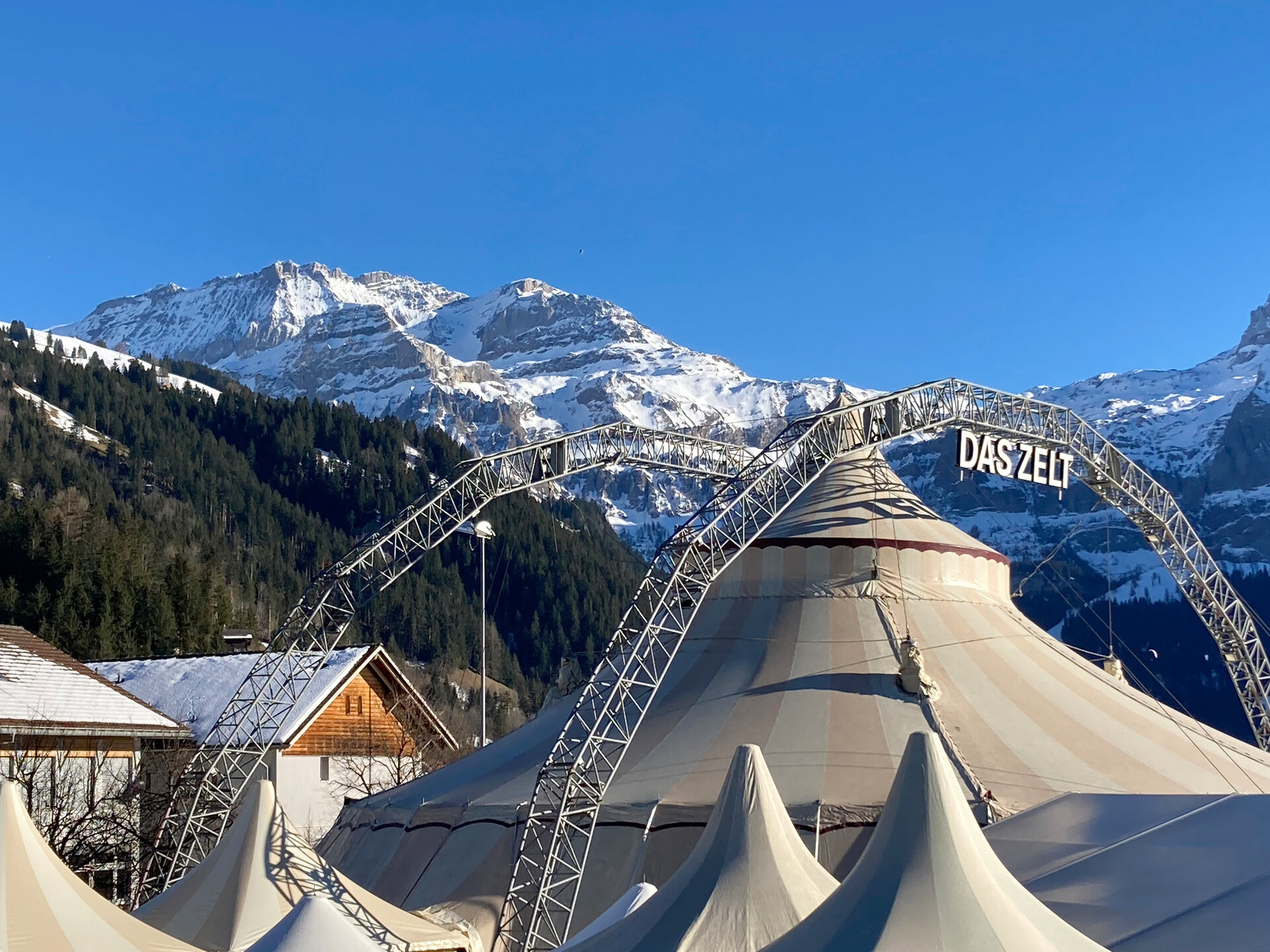 Lenk-Simmental Tourismus: DAS ZELT